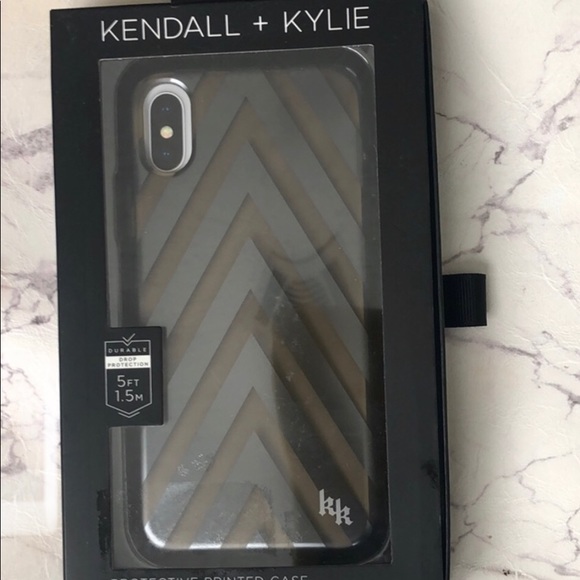 Kendall & Kylie | Accessories | Kendall Kylie Iphone X Case Bundle ...